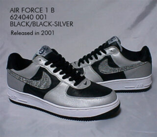 通称 "黒蛇"と称される エアフォース1 Silver Snake が20年ぶりに復刻！2021年1月28日 抽選 AF1