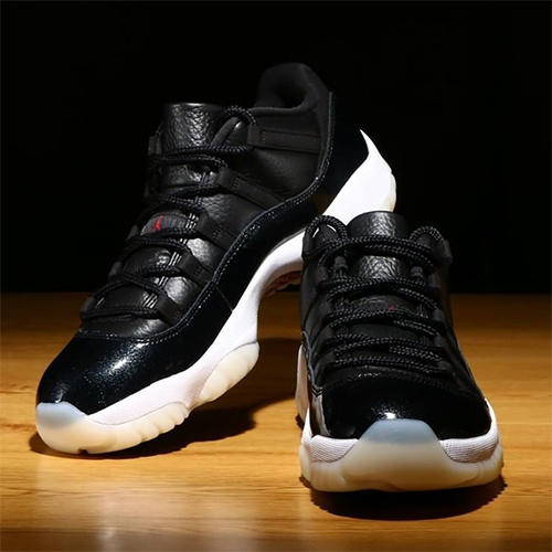 72勝10敗という偉業を称えた エアジョーダン11 LOW 